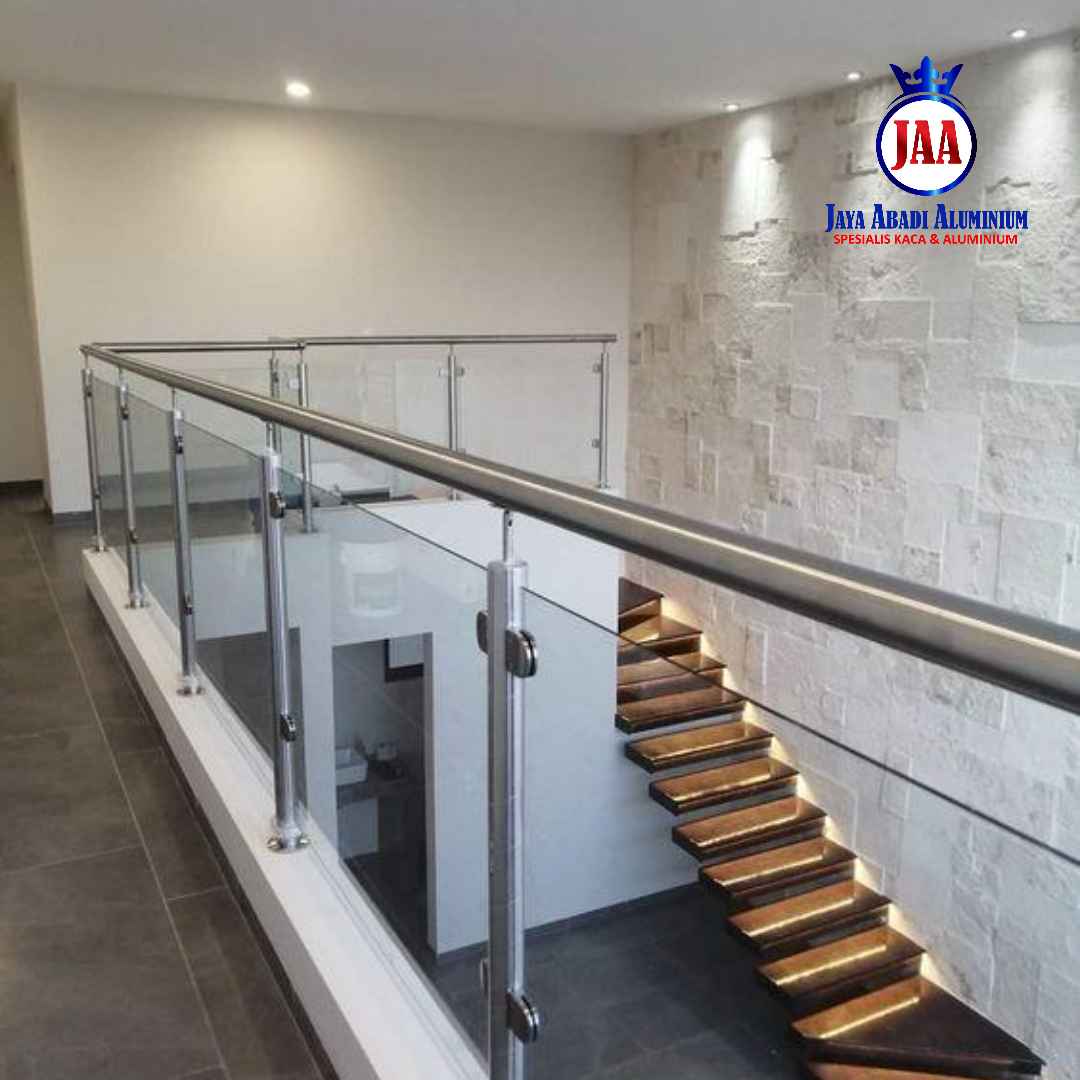 Desain Railing Tangga Stainless Steel Kombinasi Kaca Minimalis - Jaya ...