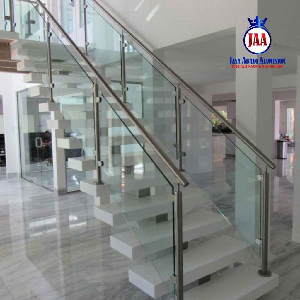 Desain Railing Tangga Stainless Steel Kombinasi Kaca Minimalis - Jaya ...